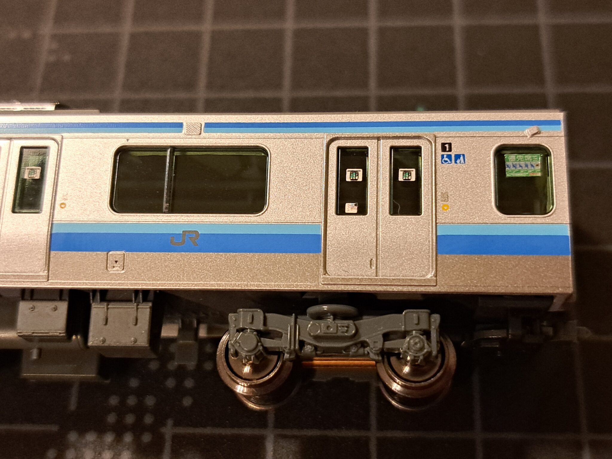 【Nゲージ】KATO・相模線E131系500番代をリアルにしてみる！ | 東京きた鉄道